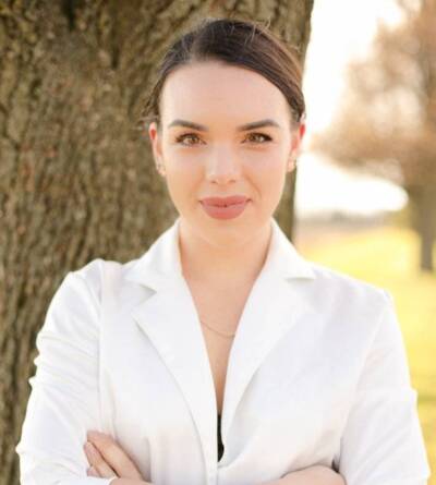 Andrea Kombe - Toronto - Solid Rock Realty Inc